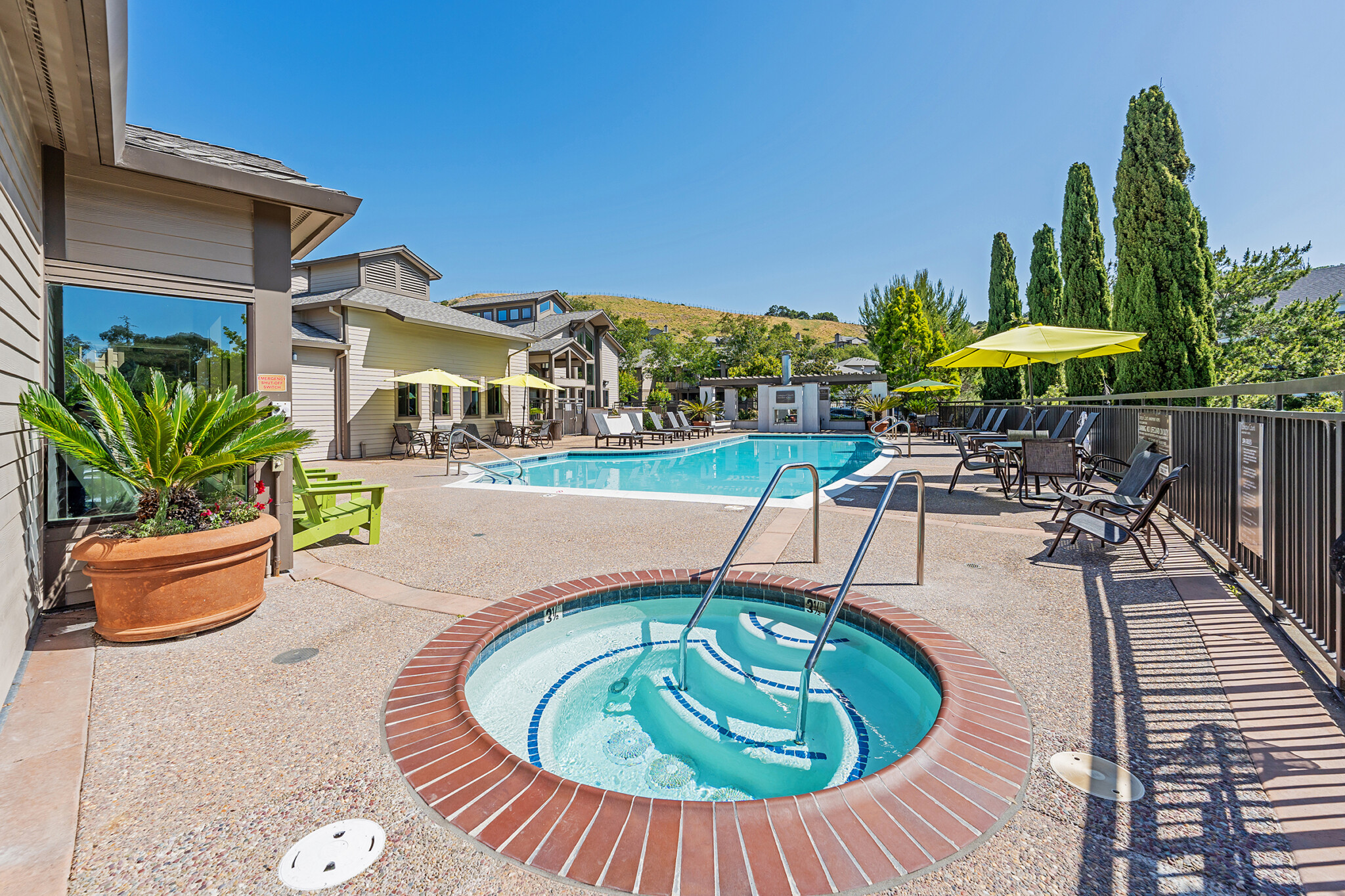 Larkspur Courts | Carmel Partners